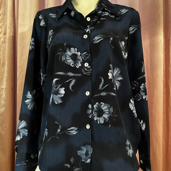 JohnPaulRichard | Tops | Midnight Blue With Gardenias Silky Feel Blouse ...